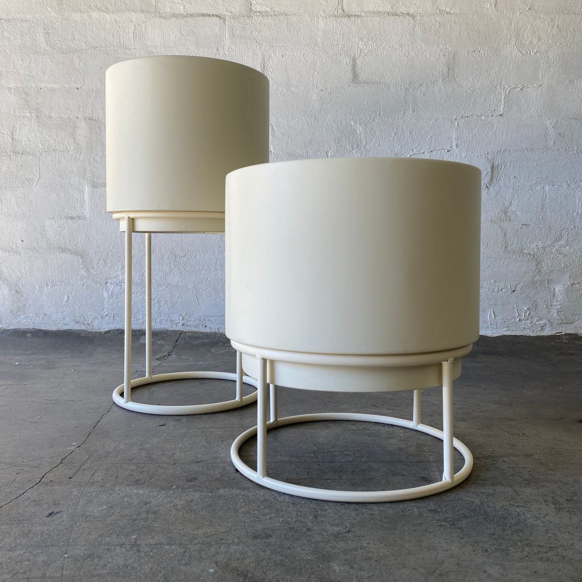 Extra Large Pots for Indoor & Outdoor Plants