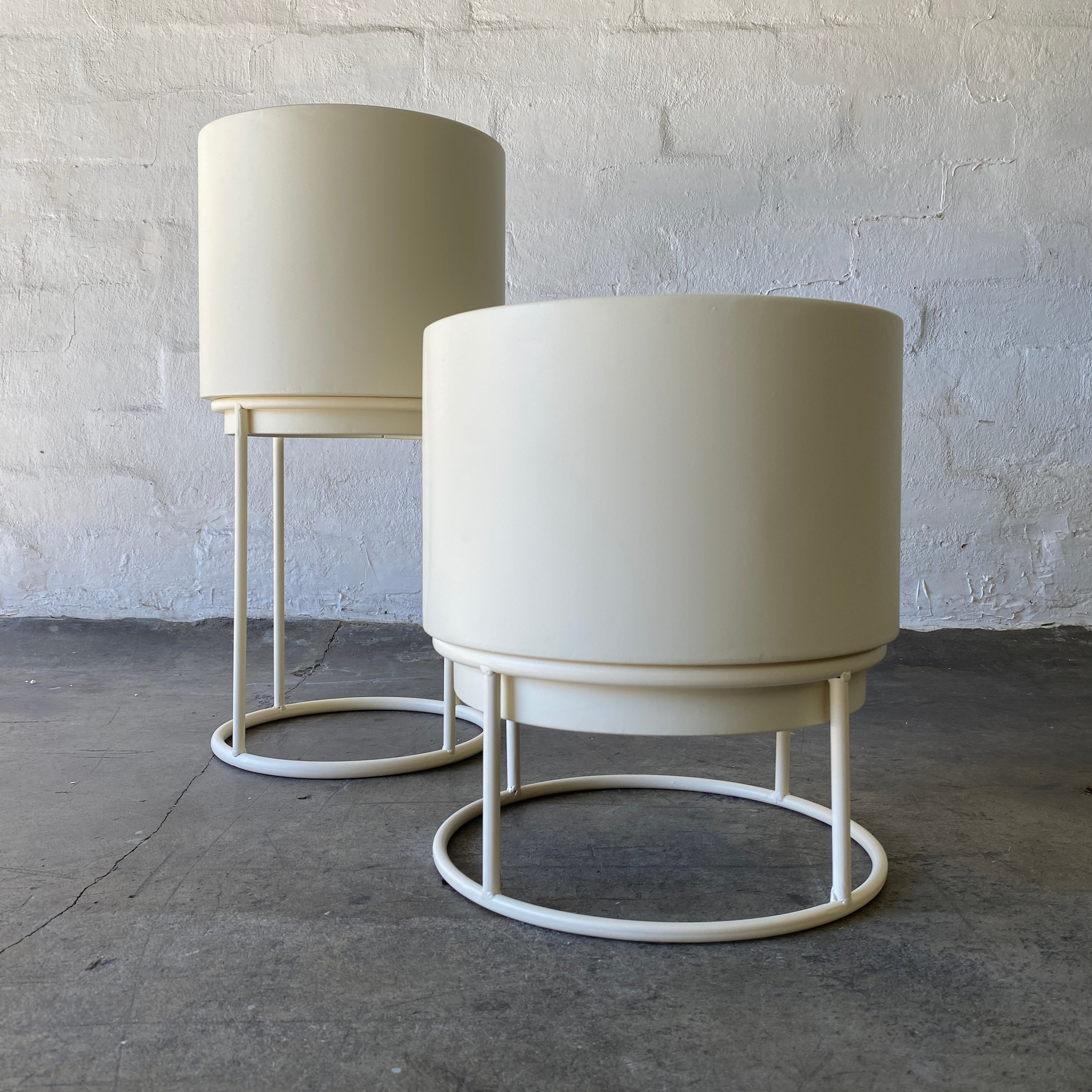 Extra Large Pots for Indoor & Outdoor Plants