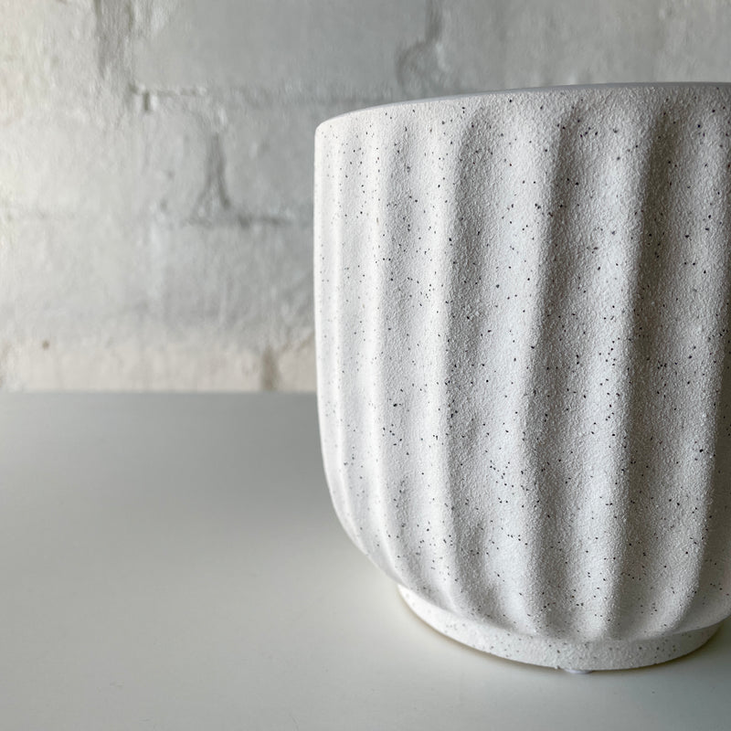 Ava Hanging Pot