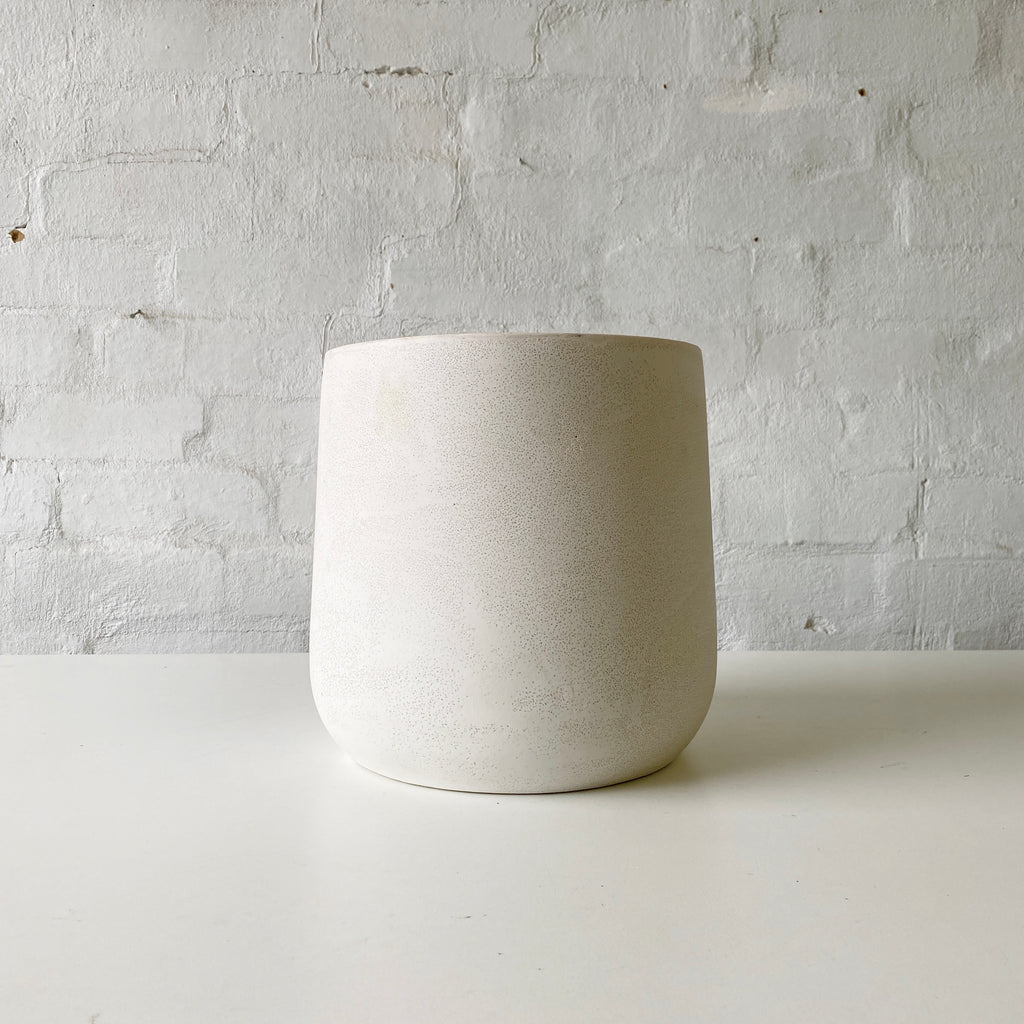 Lightweight White Oliver Plant Pot | The Plants Project