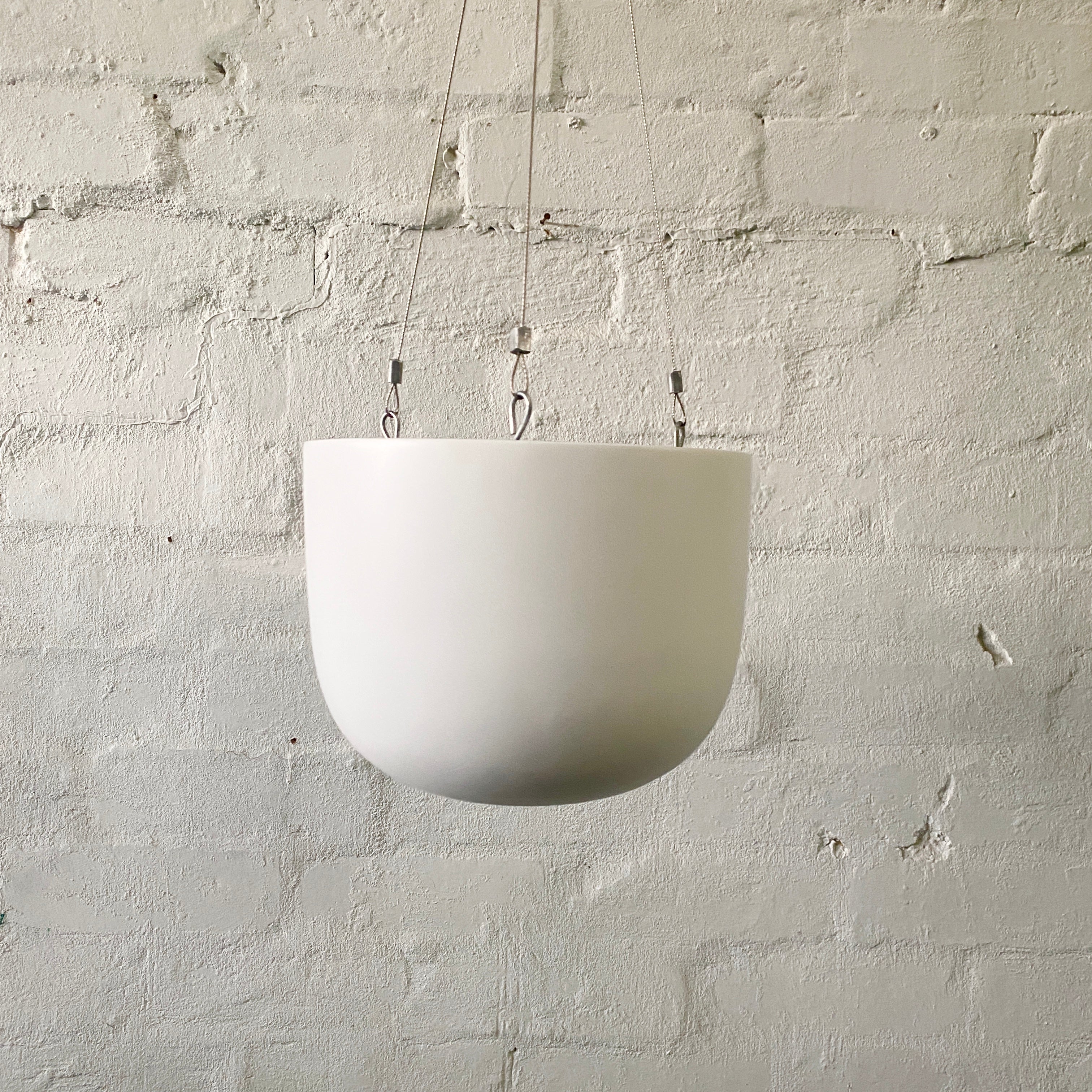 Lightweight White Hanging Pot